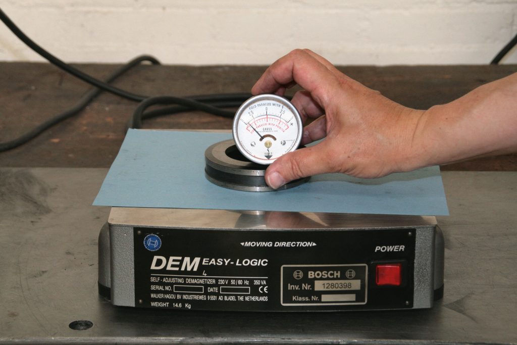 Platen Demagnetizer Range – DM3, DM4, DM5 – LHS